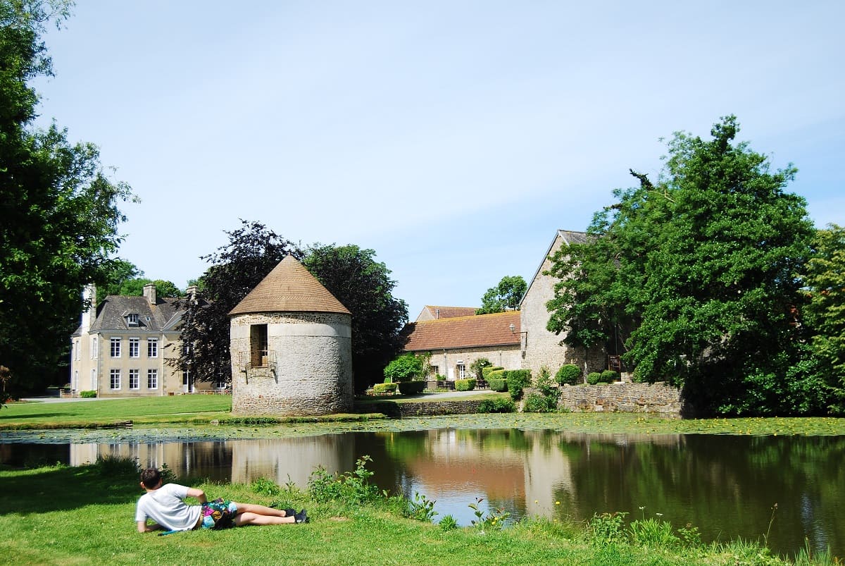 Le camping Normand Château de Lez-Eaux en photo Le camping Normand Château de Lez-Eaux en photo